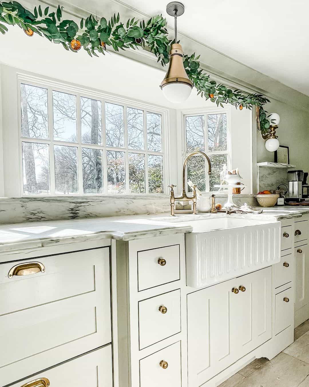 30 Classic Window Grids That Create a Decorative Accent
