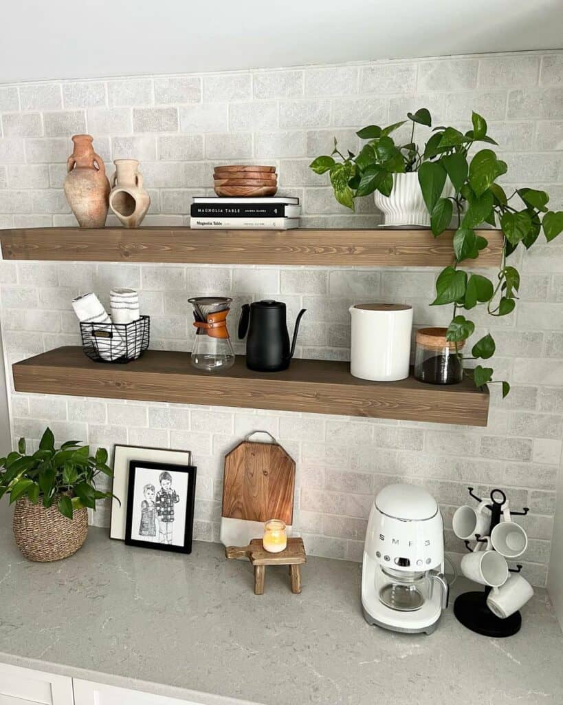 30 Elegant Kitchen Shelf Décor Ideas for a Farmhouse Look