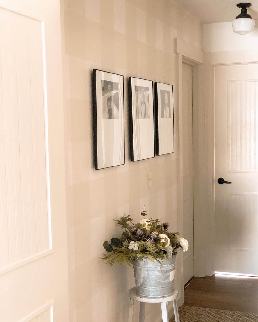 34 Best Modern Farmhouse Wallpapers for a Stunning Design