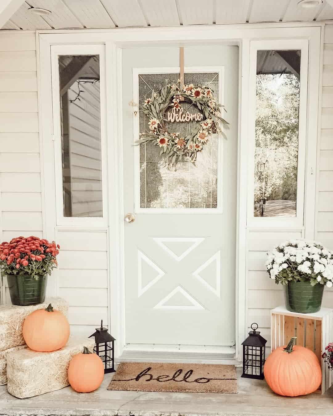 35 Fall Lantern Ideas To Welcome the Season to Your Home