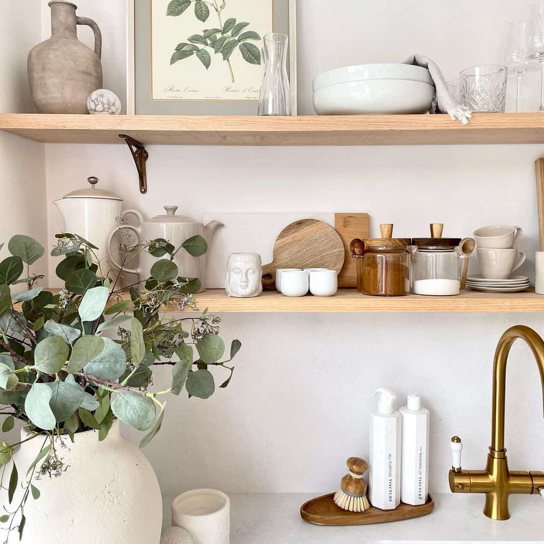 30 Elegant Kitchen Shelf Décor Ideas for a Farmhouse Look