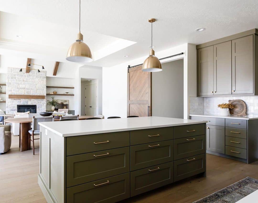 32 Kitchen Cabinet Hardware Ideas That Will Turn Heads