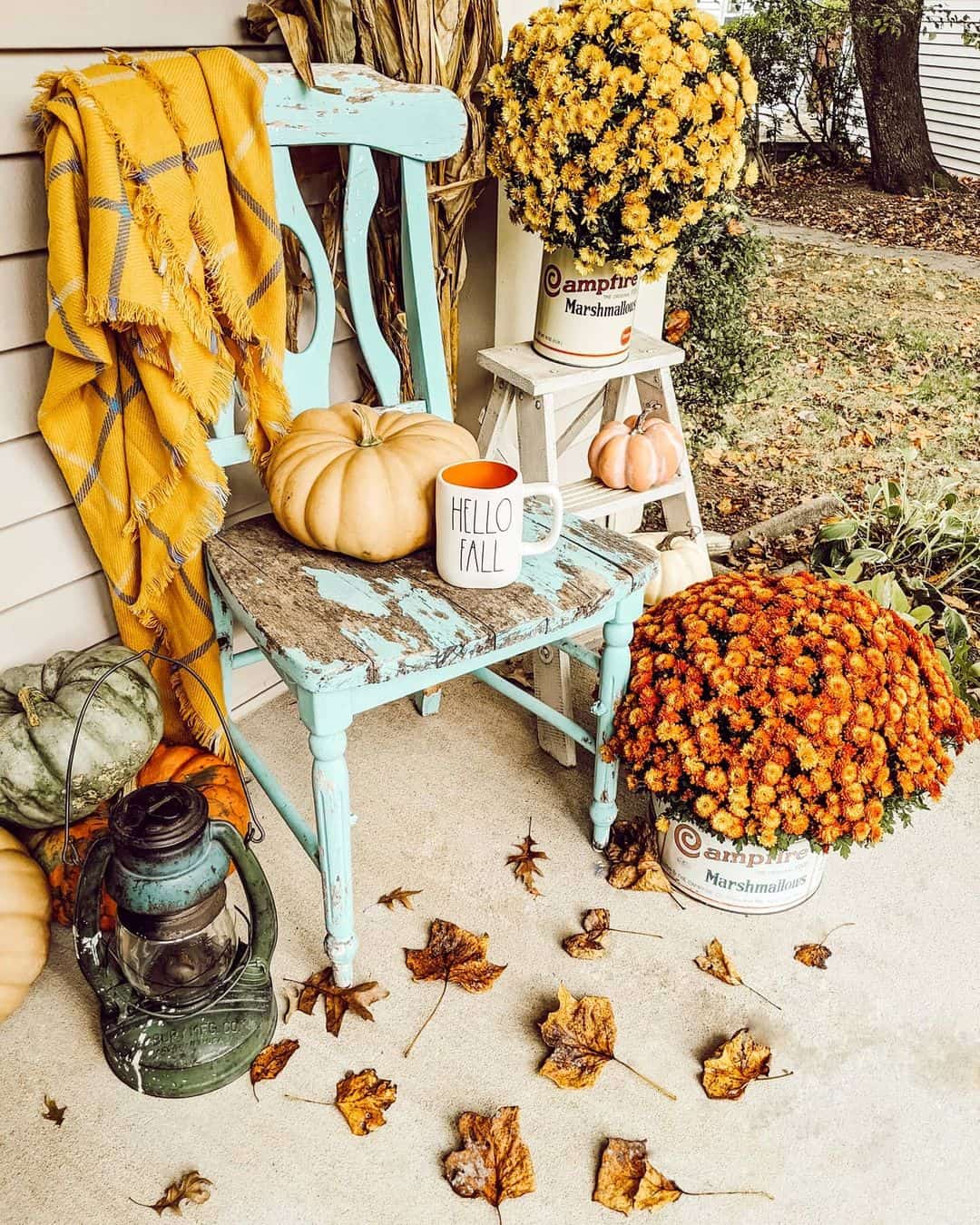 35 Fall Lantern Ideas To Welcome the Season to Your Home