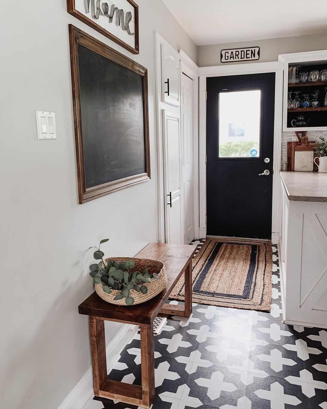 30 Gorgeous Flooring Ideas for Entryways of All Styles