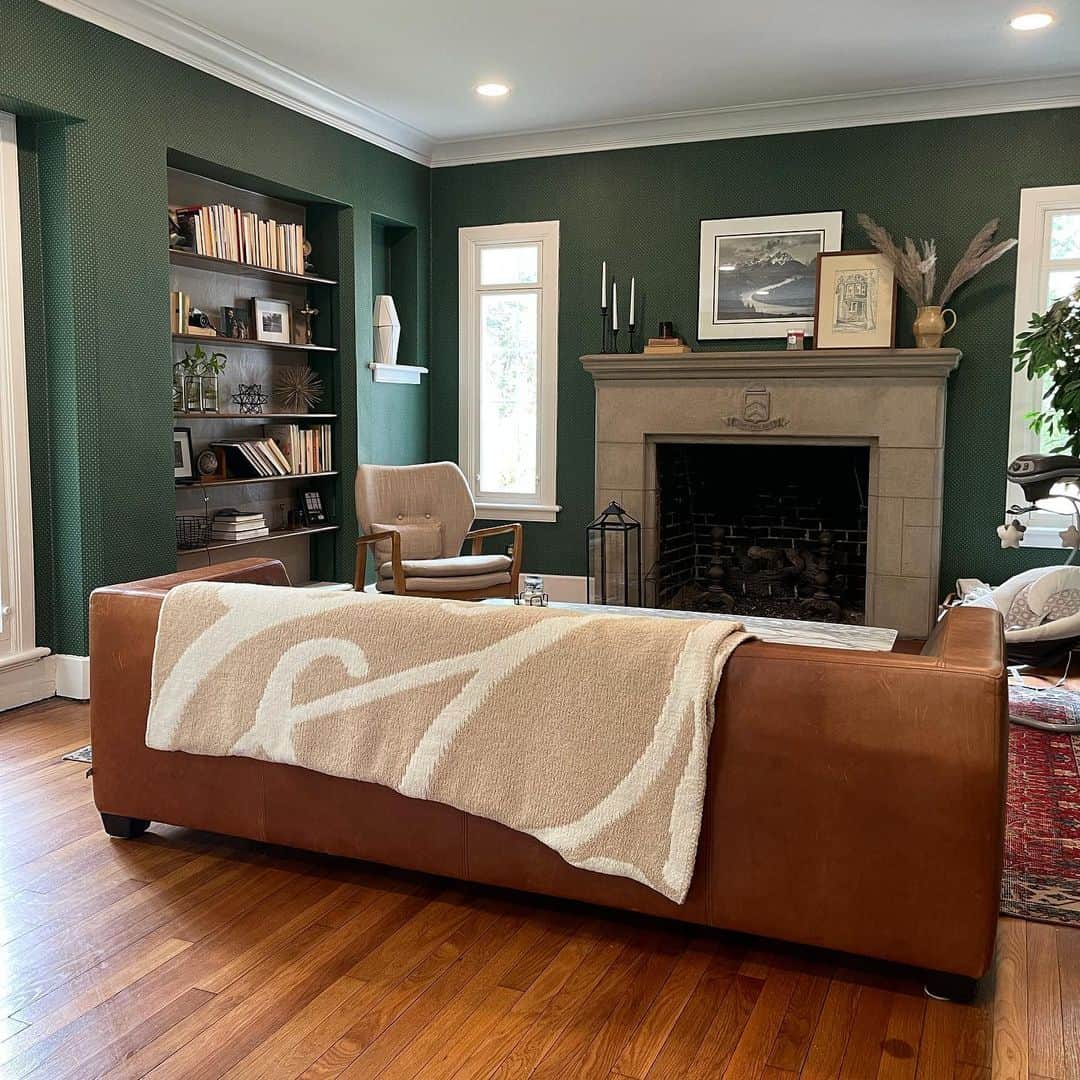 15 Green Living Room Ideas for a Refreshing Retreat