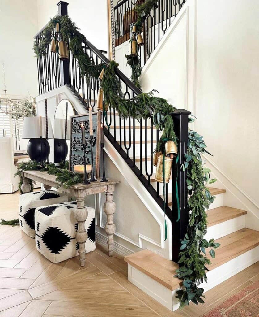 35 Staircase Christmas Decorations to Elevate Your Home