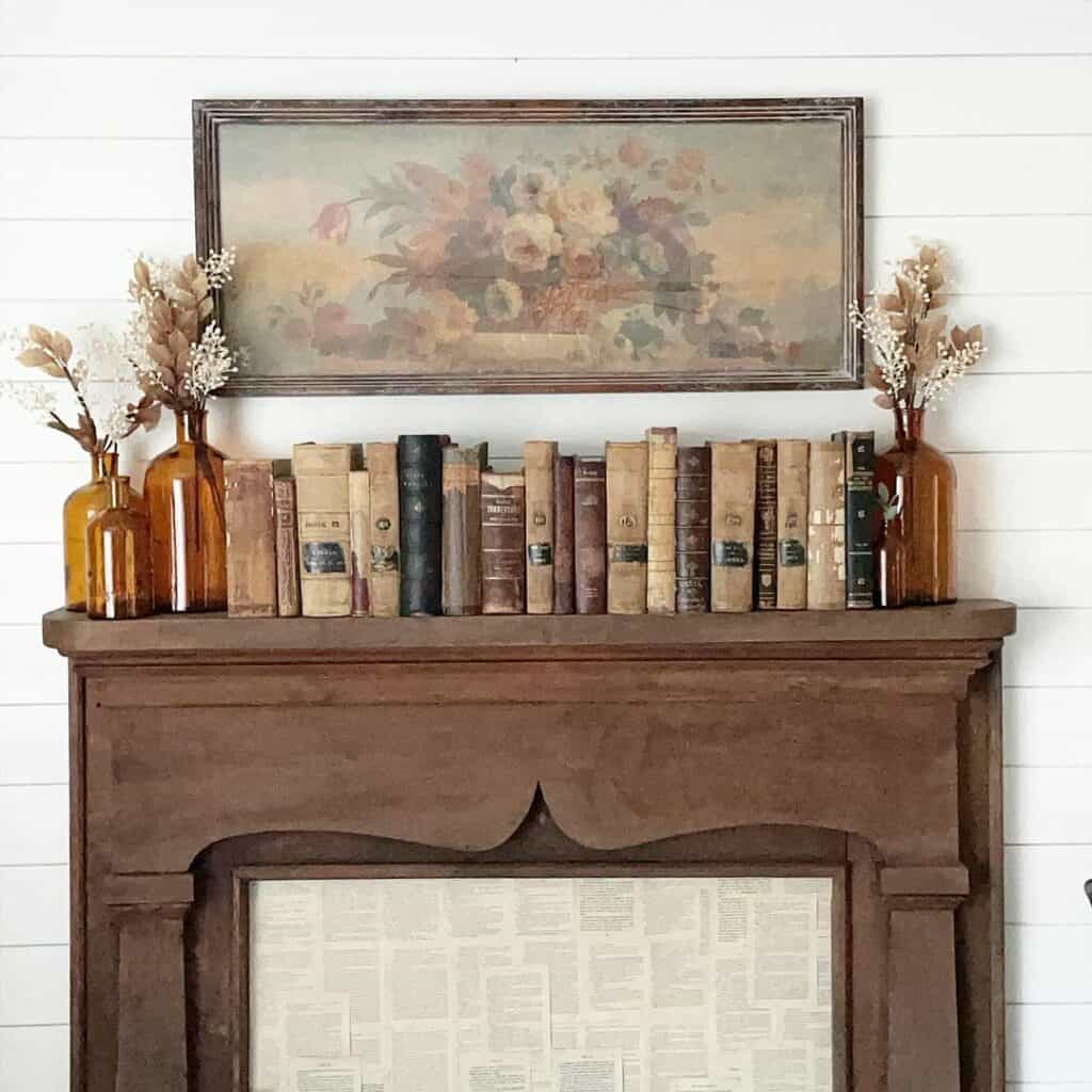 30 Year-round Mantel Décor Ideas for Your Home