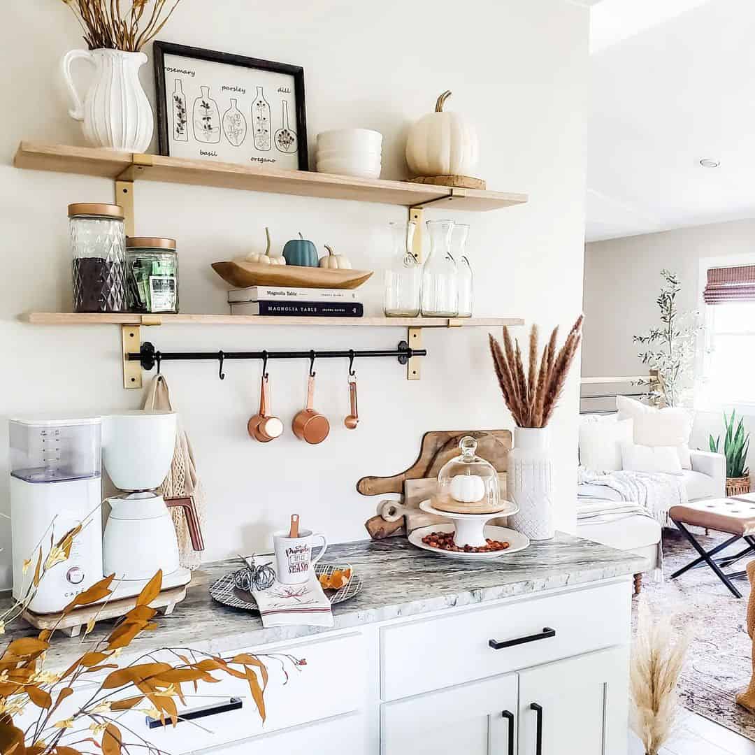 30 Elegant Kitchen Shelf Décor Ideas for a Farmhouse Look