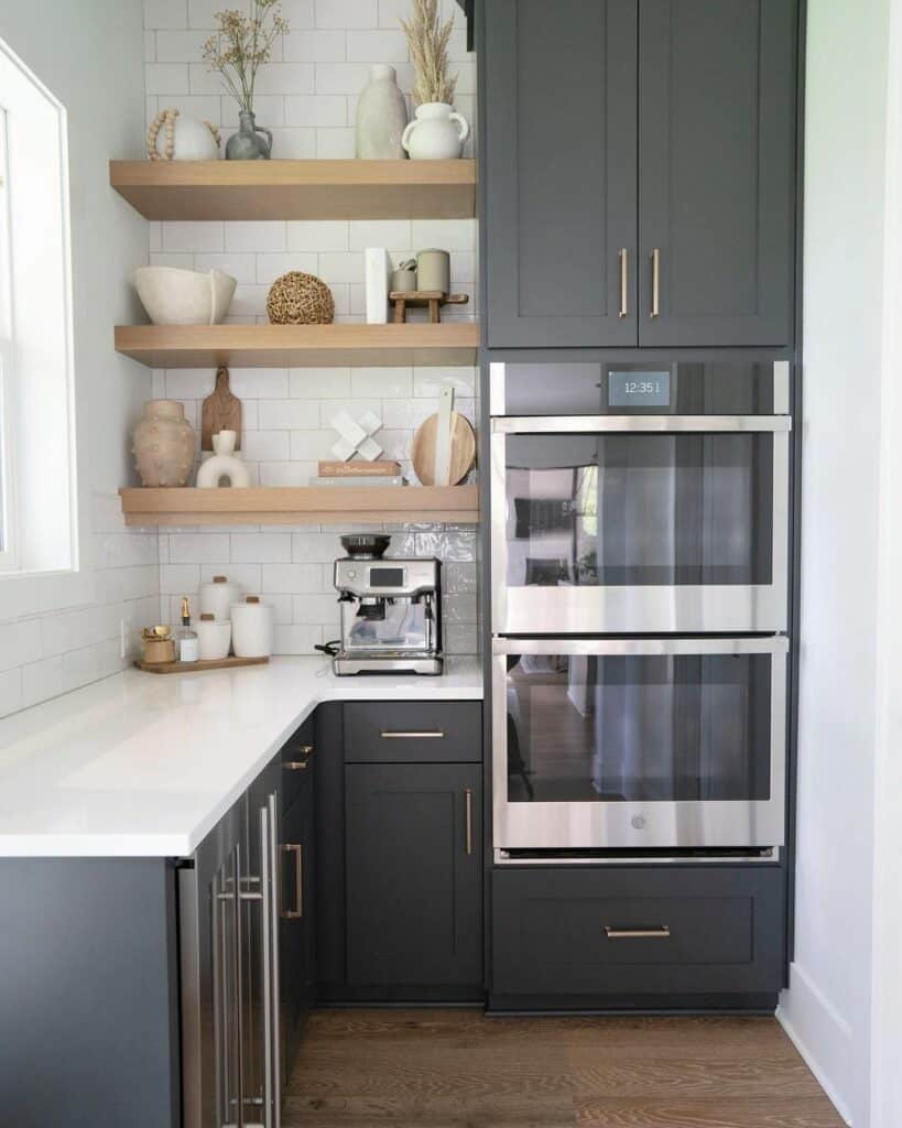 34 Inviting Small Kitchen With Open Shelving Designs