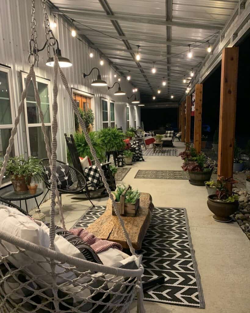 22 Charming Rustic Farmhouse Front Porch Décor Ideas