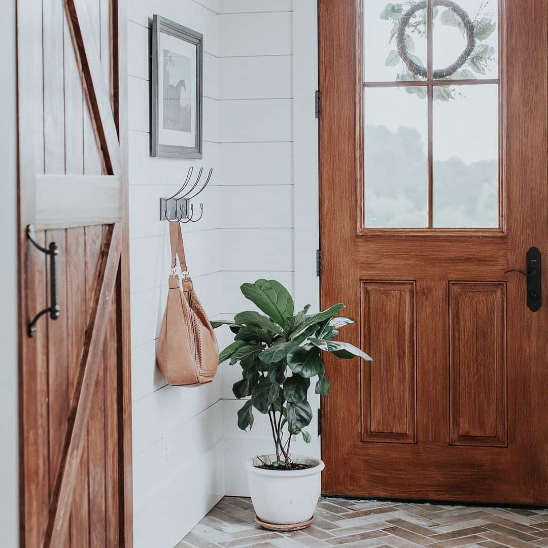 29 Fabulous Tiled Entryway Ideas