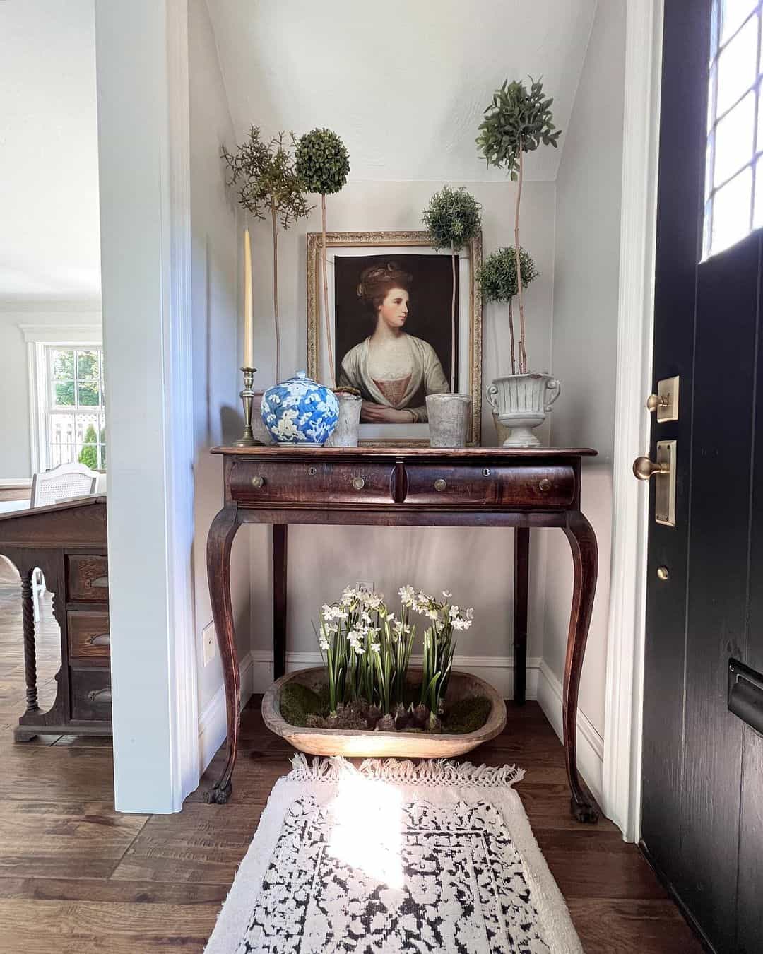 30 Brilliant Entryway Table Ideas To Fancy Up Your Home