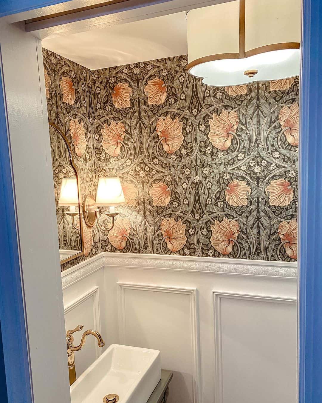 29 Wainscoting Bathroom Designs To Transform Your Space