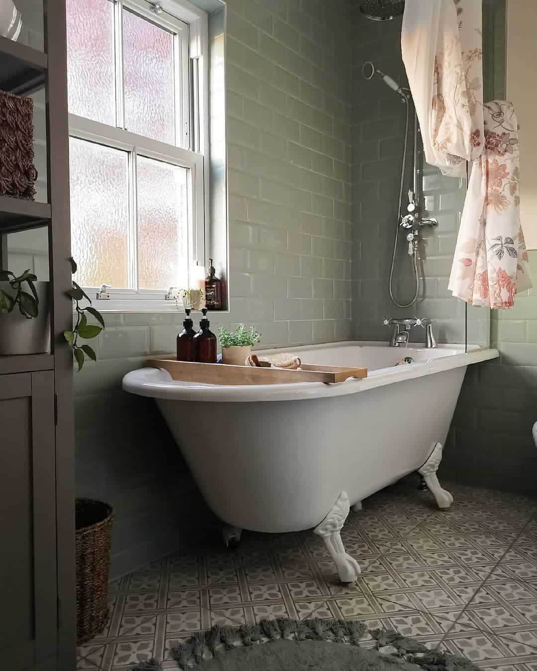 24 Remarkable Bathtub Tile Ideas To Transform Your Bathroom
