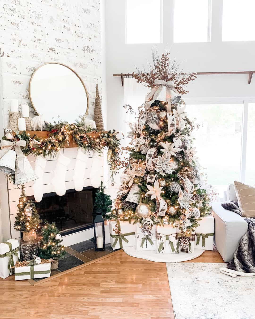 35 White Christmas Tree Decorations for a Beautiful Holiday