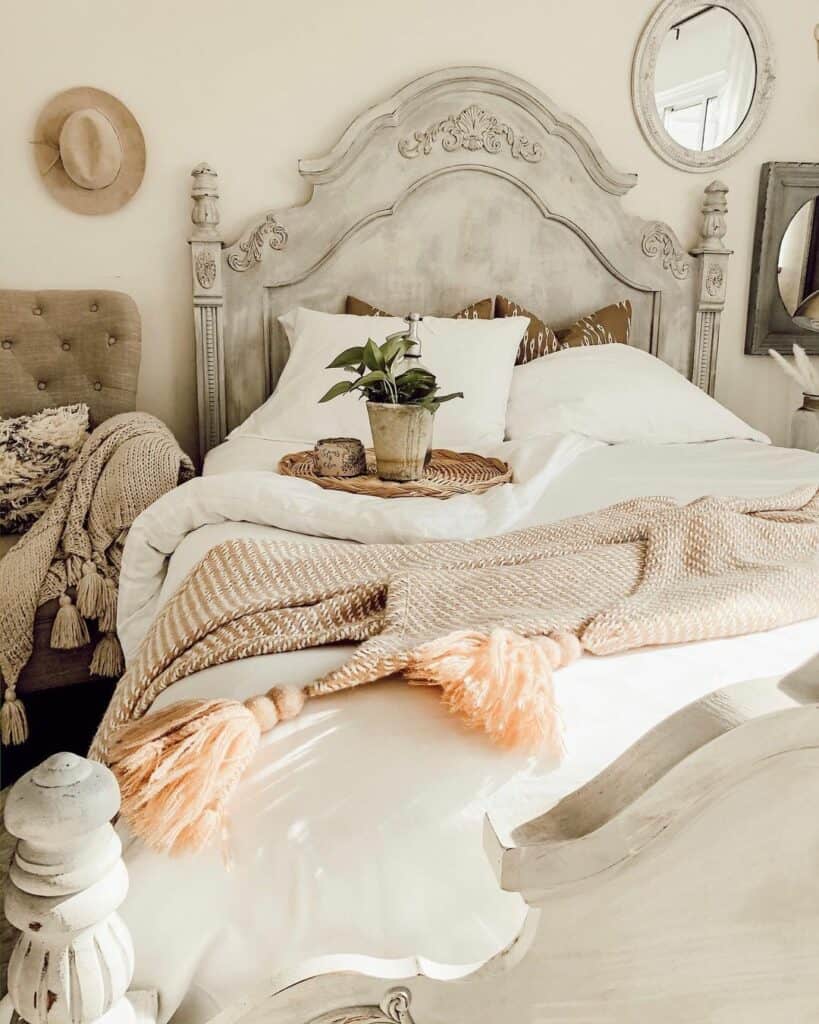 26 Romantic Bedroom Colors for a Stunning Farmhouse Room