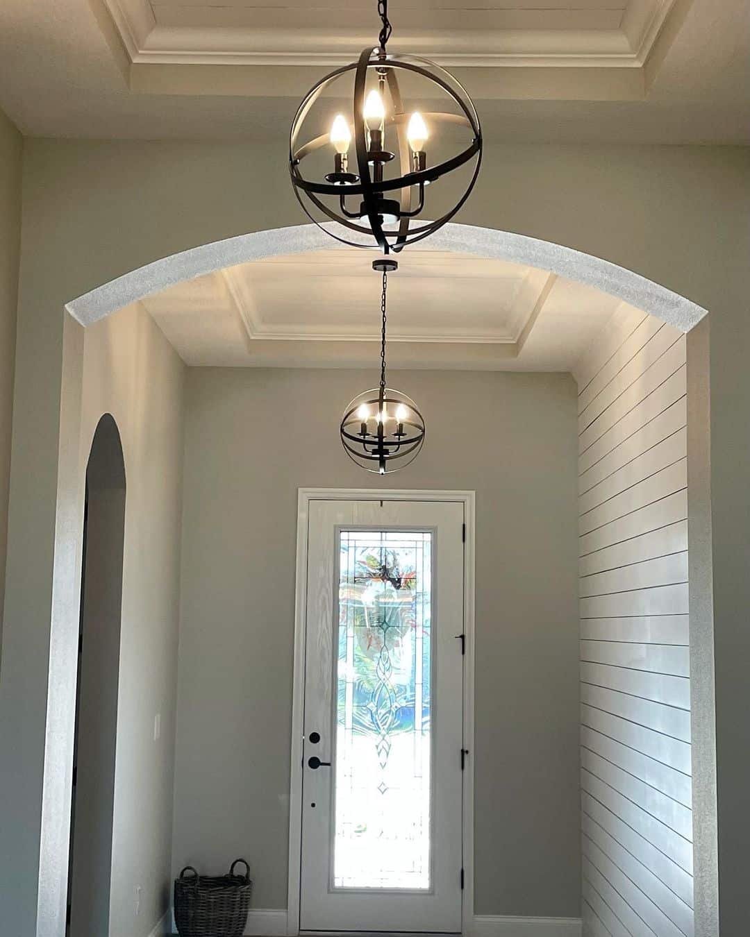 29 Entryway Light Fixtures to Welcome You Home