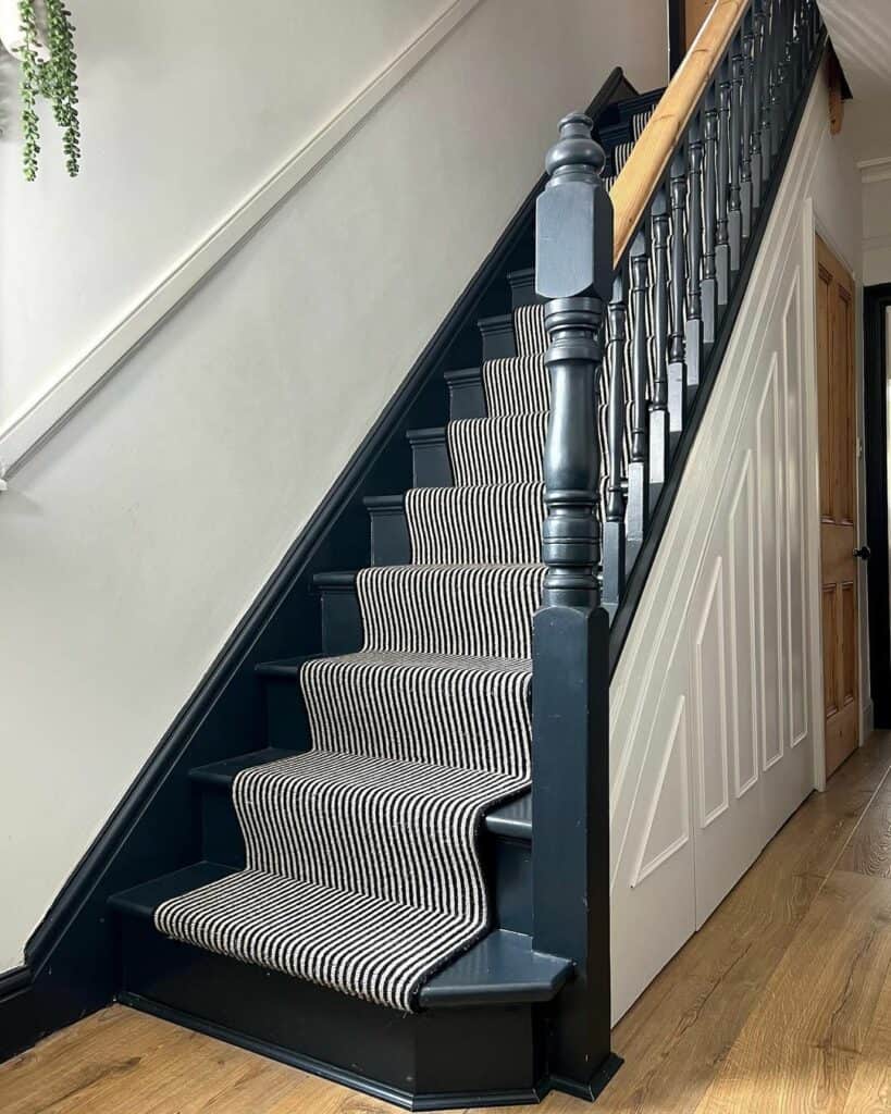 20 Modern Stair Runners to Renew Your Home
