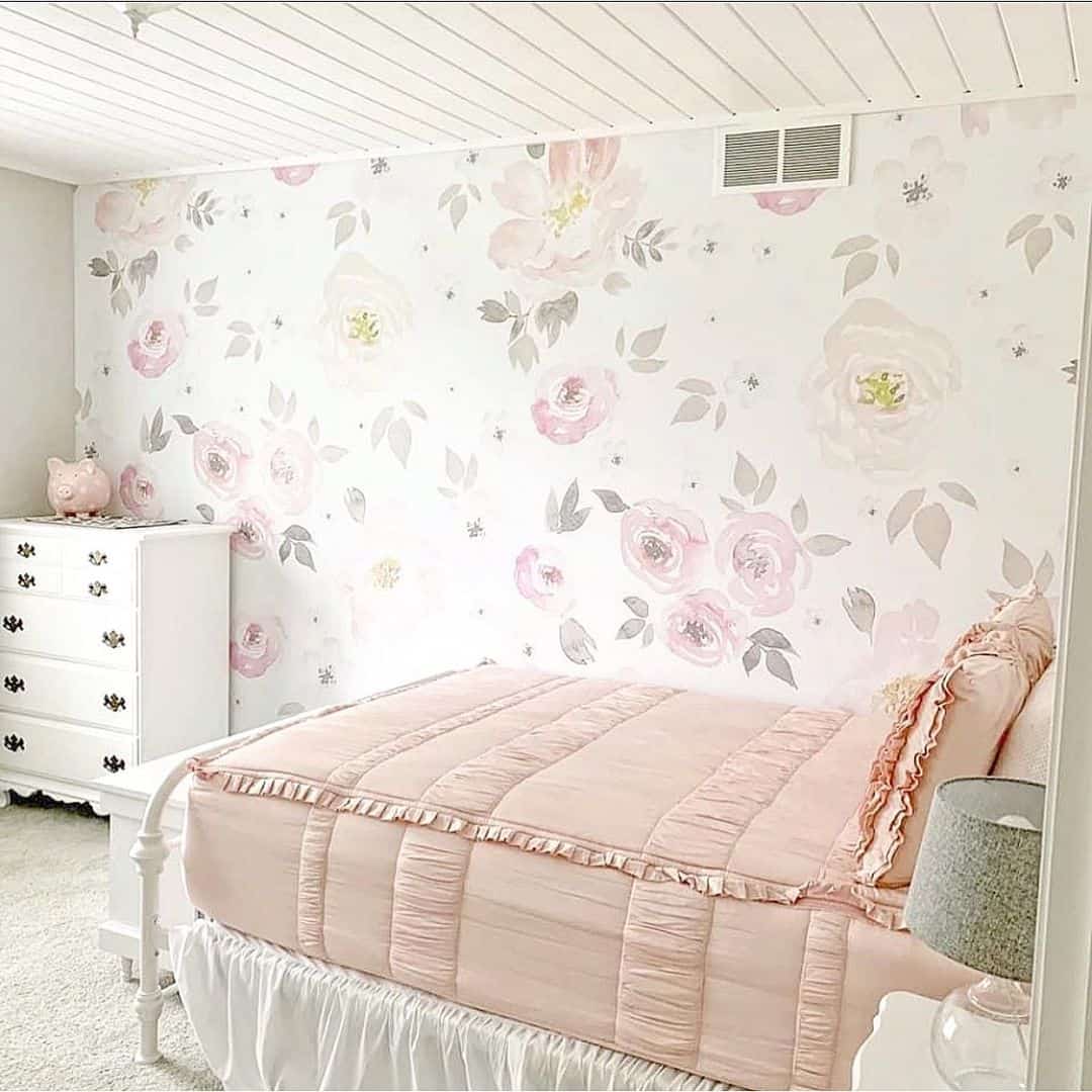 35 Cute Wallpaper for Girl’s Room Ideas for All Styles
