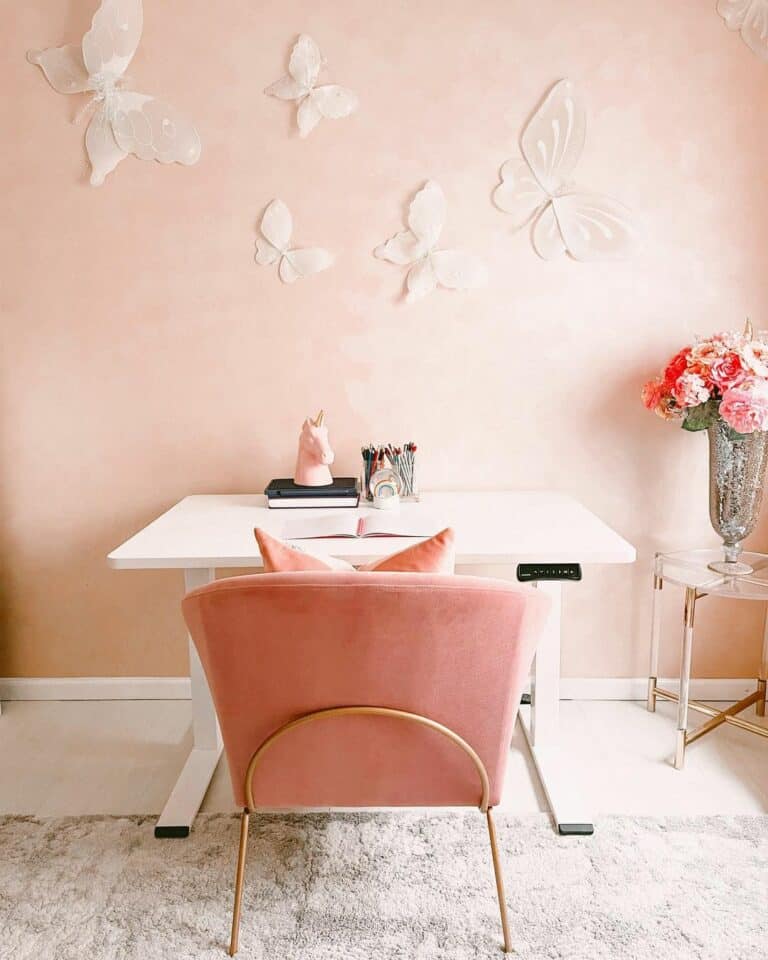 12 Pink Office Ideas You’ll Have a Crush On