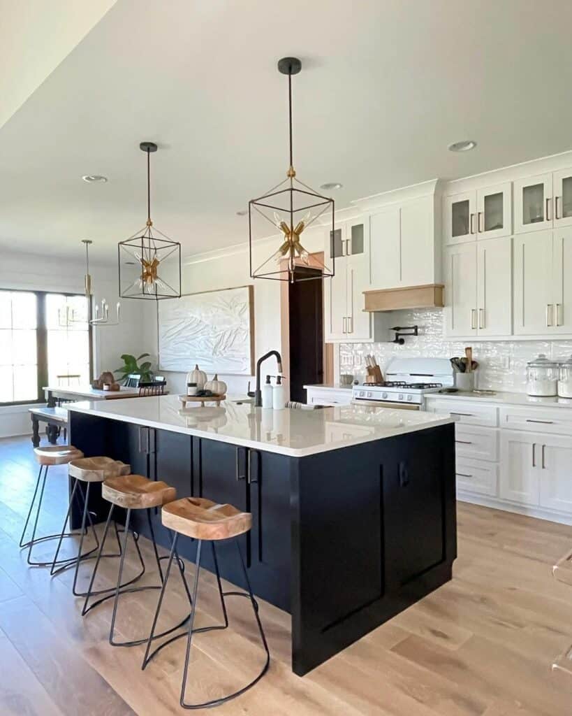 35 Impressive Ways to Style Two Pendant Lights Over a Kitchen Island
