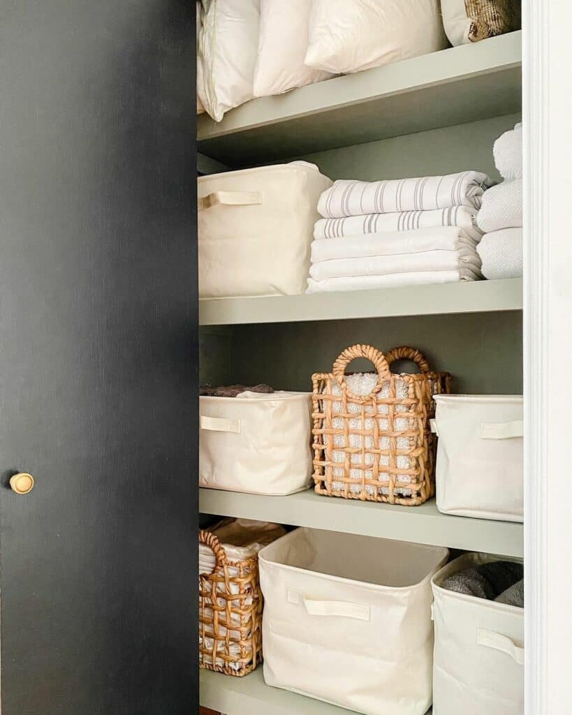 28 Laundry Basket Ideas to Make Household Chores a Breeze