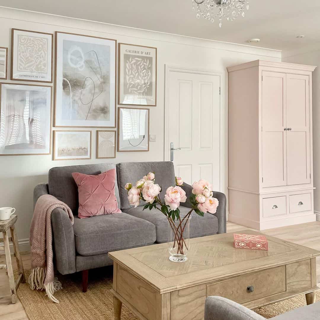 23 Pink Living Room Ideas For a Spectacular Farmhouse Home