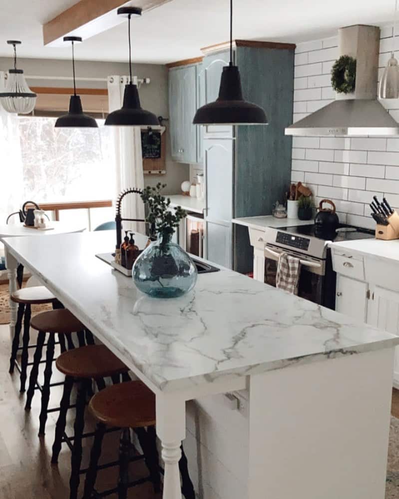 36 Trendy Farmhouse Kitchen Island Ideas for a Spacious Look