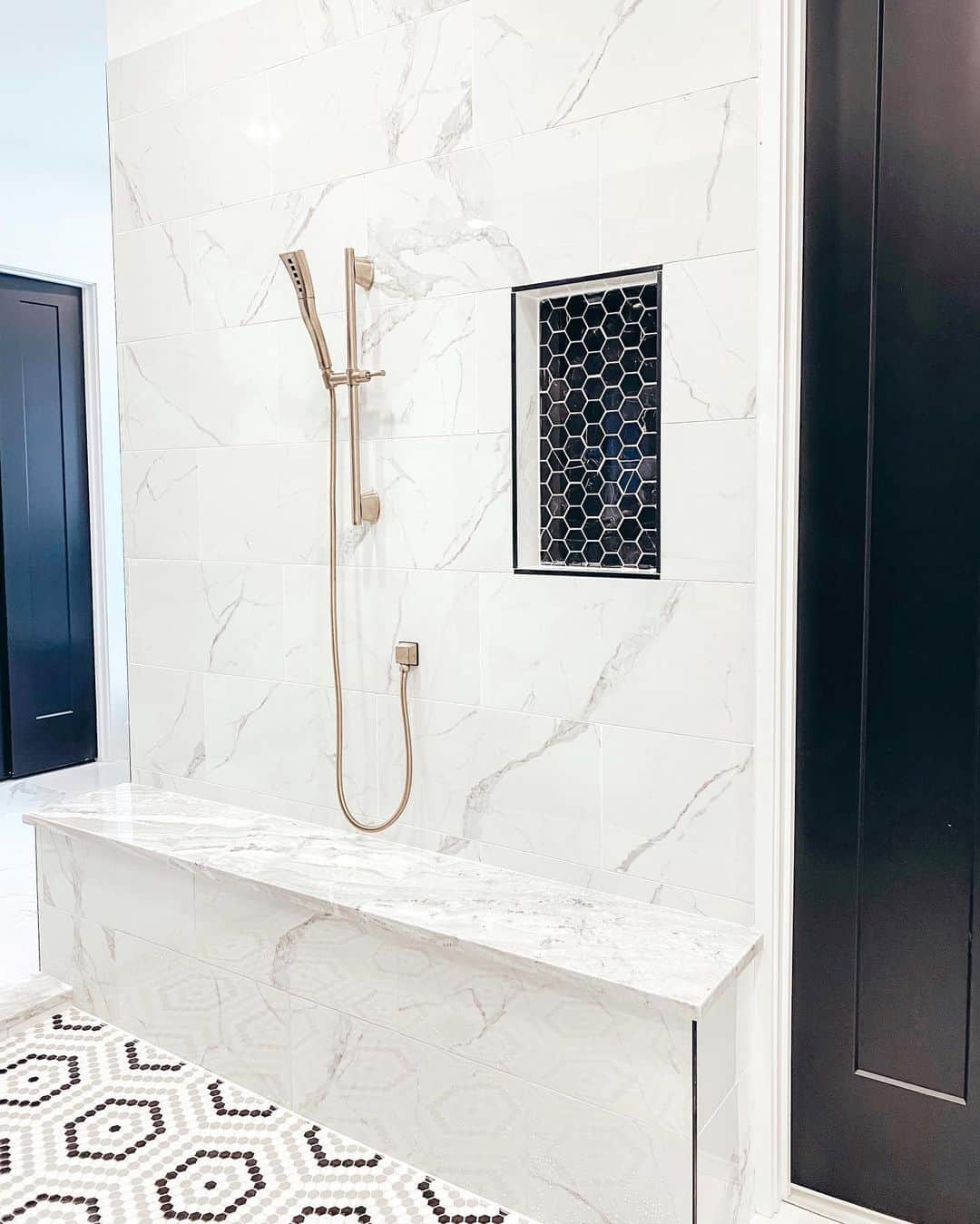 23 Marble Shower Ideas For a Luxury Bathroom Oasis