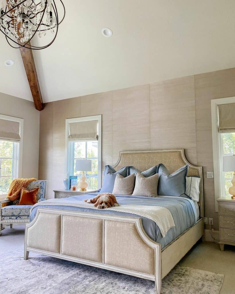 31 Impressive Master Bedroom with Sitting Area Ideas