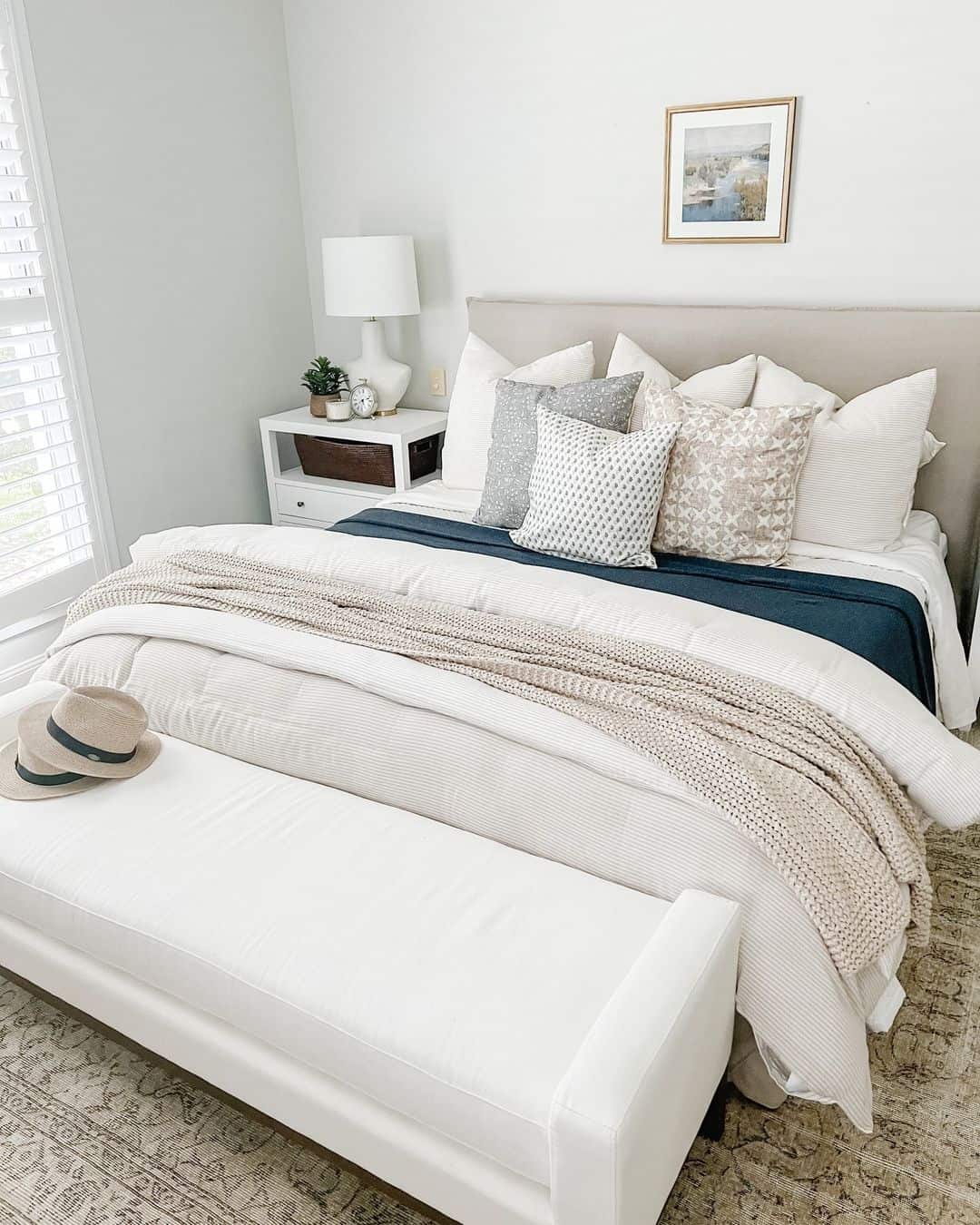31 Ideas to Inspire Your Modern Farmhouse Master Bedroom