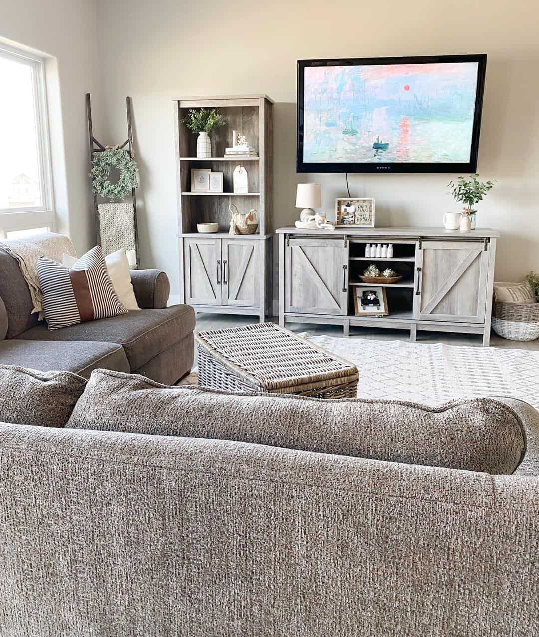 30 TV Wall Ideas to Elevate Your TV-watching Experience