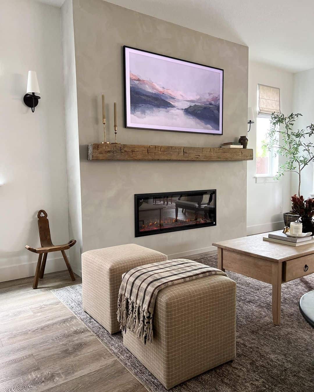 31 Unique TV Wall Designs Perfect for a Family Lounge Space