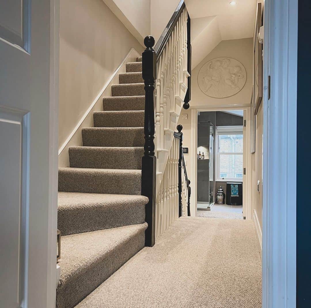 29 Incredible Ways Carpeted Stairs Will Transform Your Home