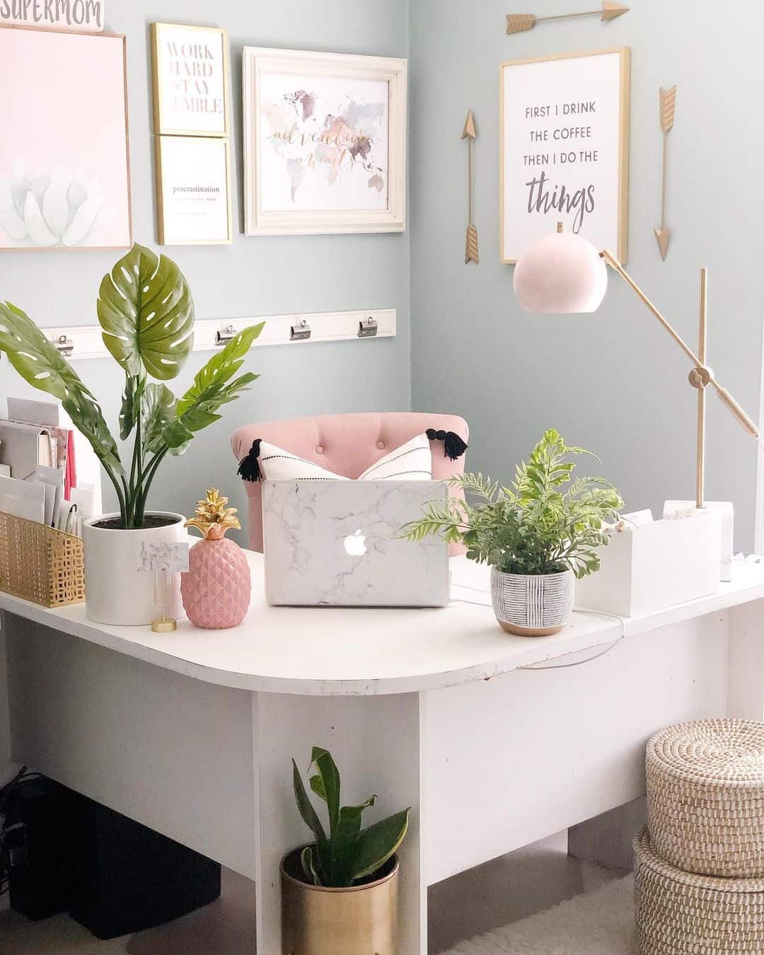 30 Office Desk Décor Ideas to Elevate Your Home Workspace