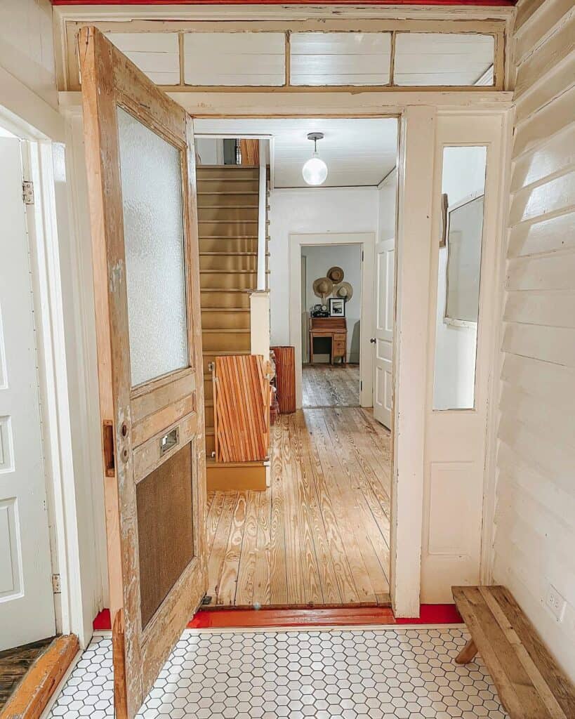 26 Transom Windows to Add to Your Abode