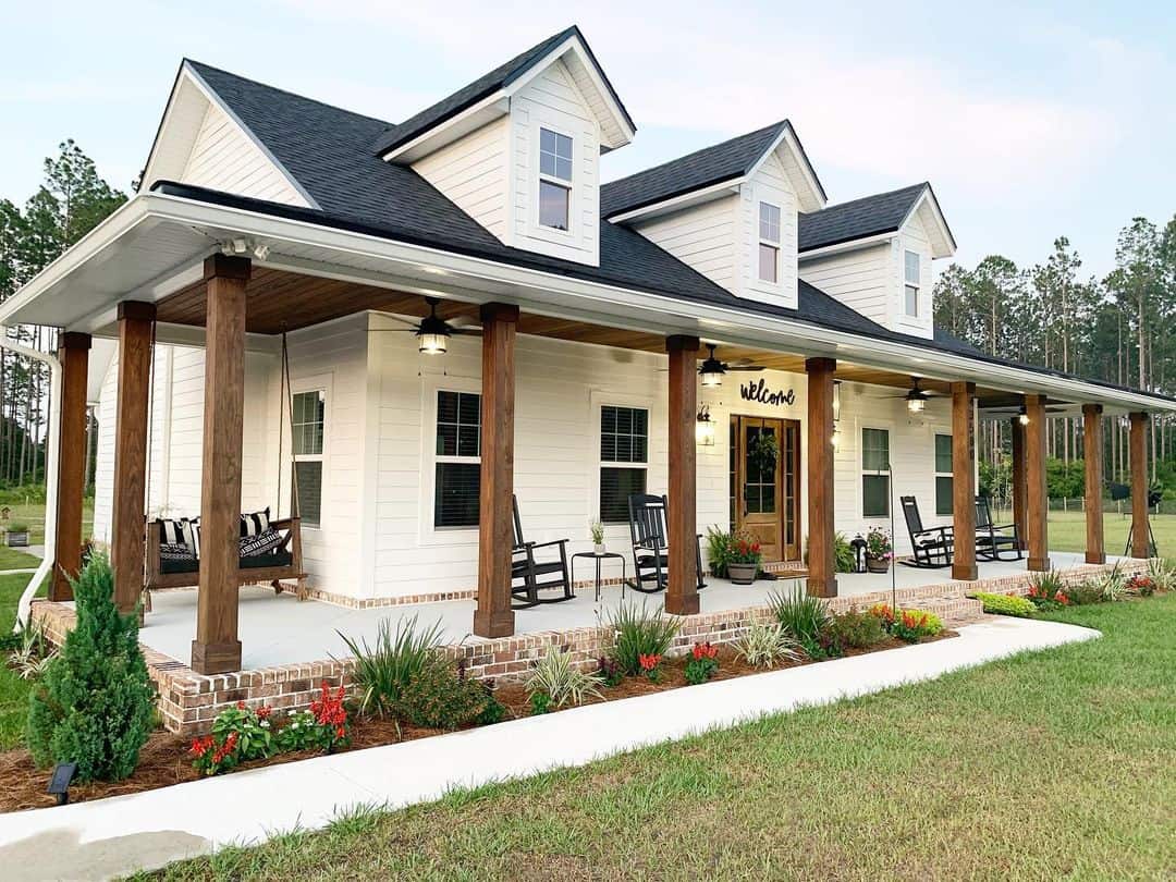 19 Simple Flower Bed Ideas for the Front of a House