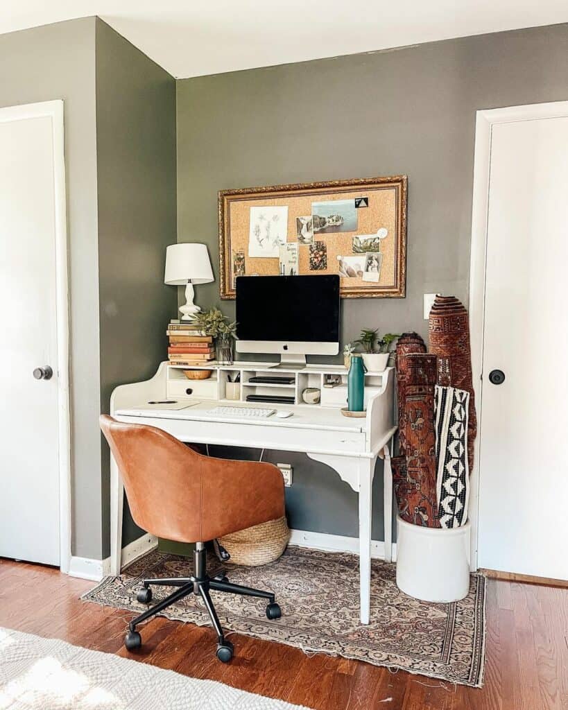 22 Small Office Décor Ideas to Optimize Unused Spaces