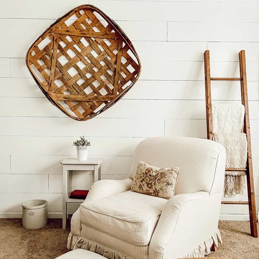 26 Creative Farmhouse Rustic Wall Décor to Liven Your Walls