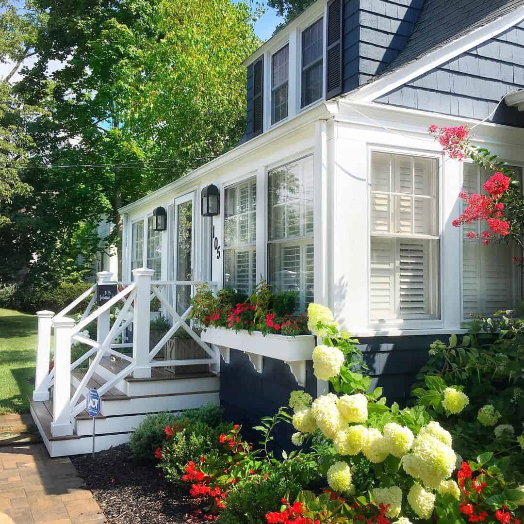 26 Simple Porch Handrails to Enhance Your Front Entrance