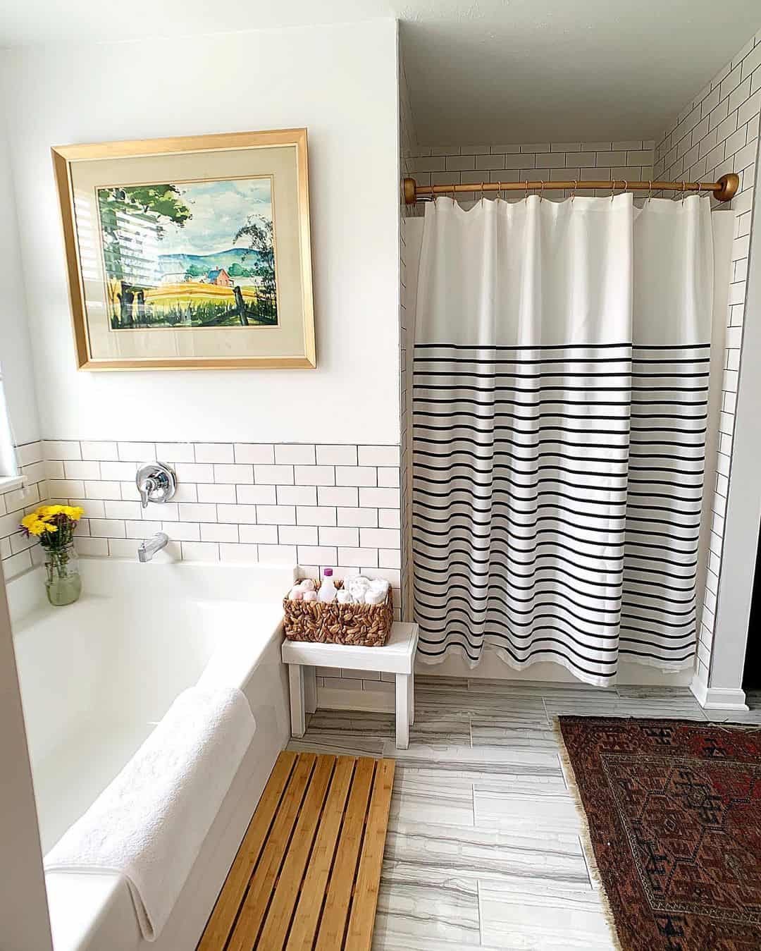 30 Small Bathroom Shower Curtain Ideas for a Refreshing Look
