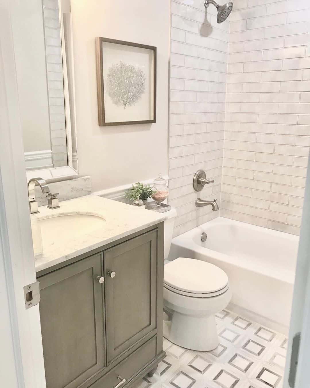 29 Small Bathroom Tile Ideas Perfect for Tight Spaces