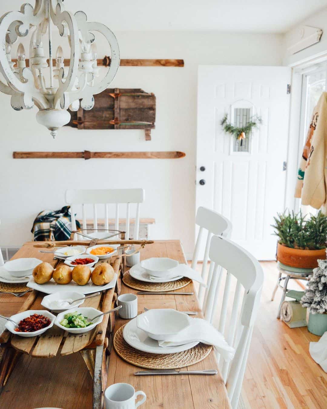 27 Rustic Dining Room Ideas for The Traditionalist