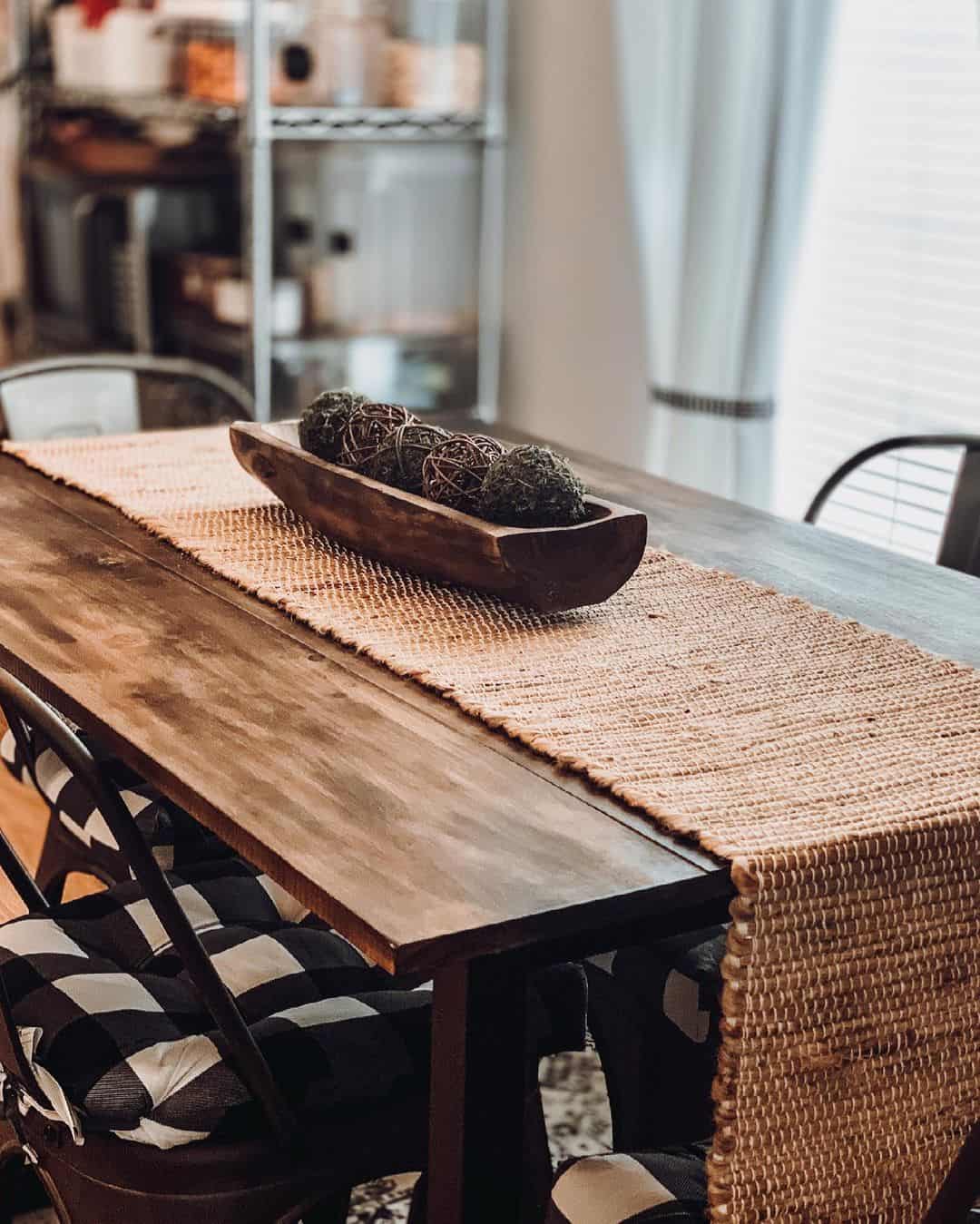 27 Dining Room Centerpieces Ideas to Style Your Table