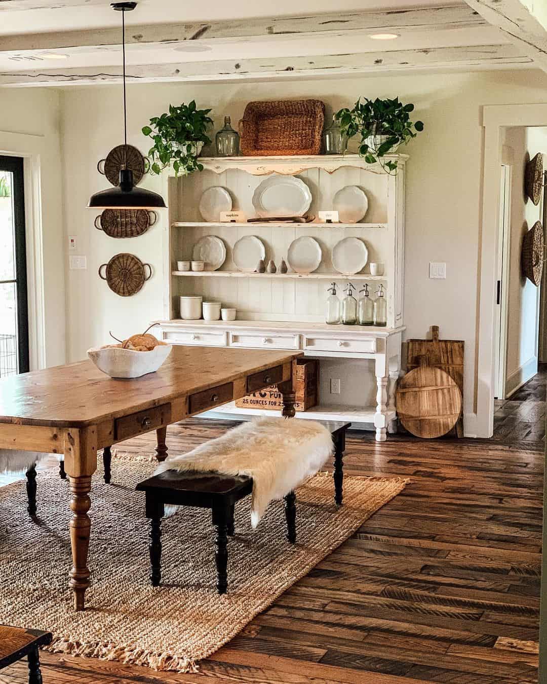 30 Lovely Farmhouse Dining Rooms for Family Gatherings