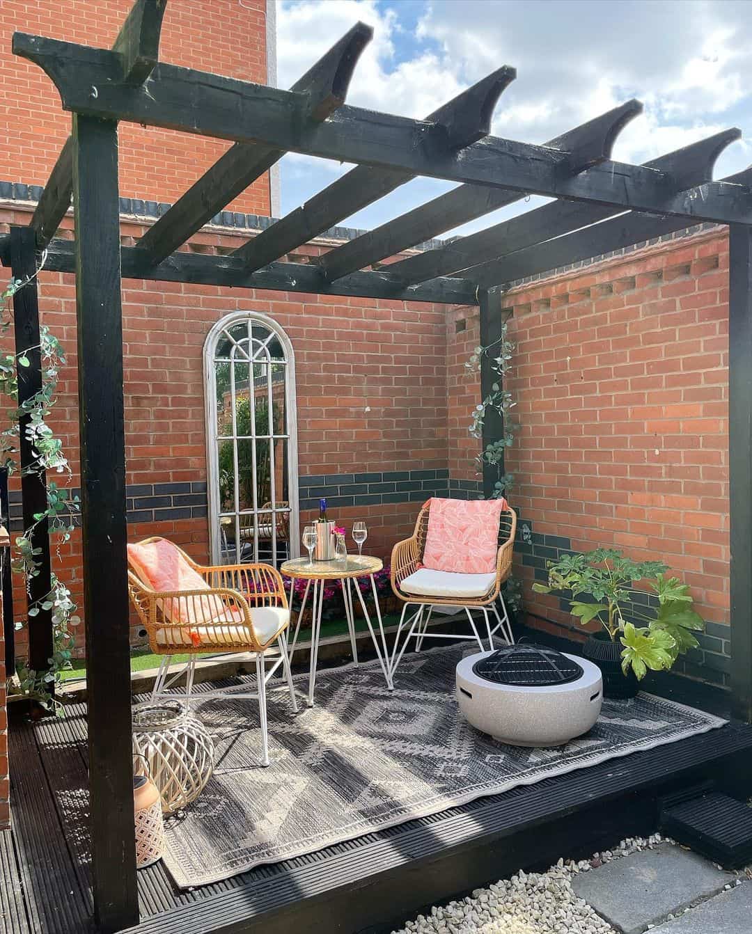 25 Pergolas Ideas To Cover Your Backyard This Summer