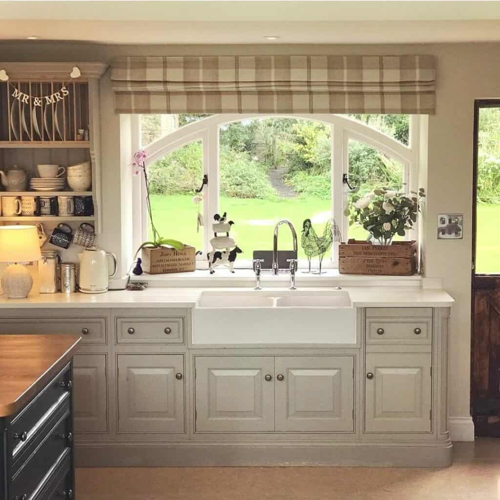 28 Kitchen Sink Ideas for Functionality and Design