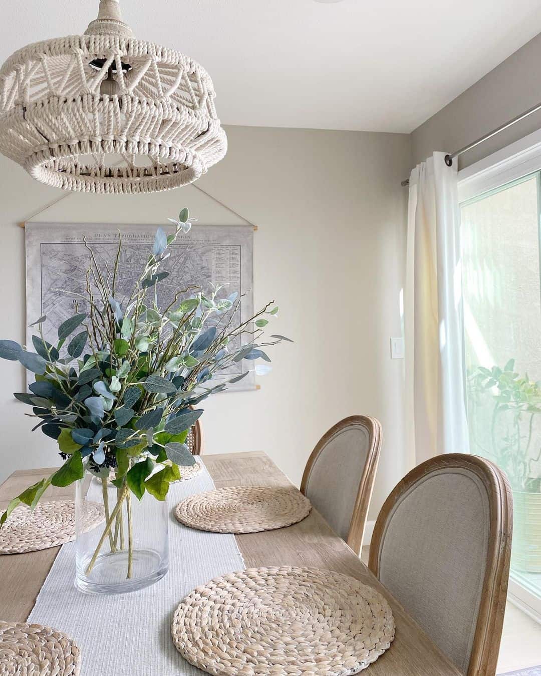 30 Serene Table Décor Examples for Your Entire Home