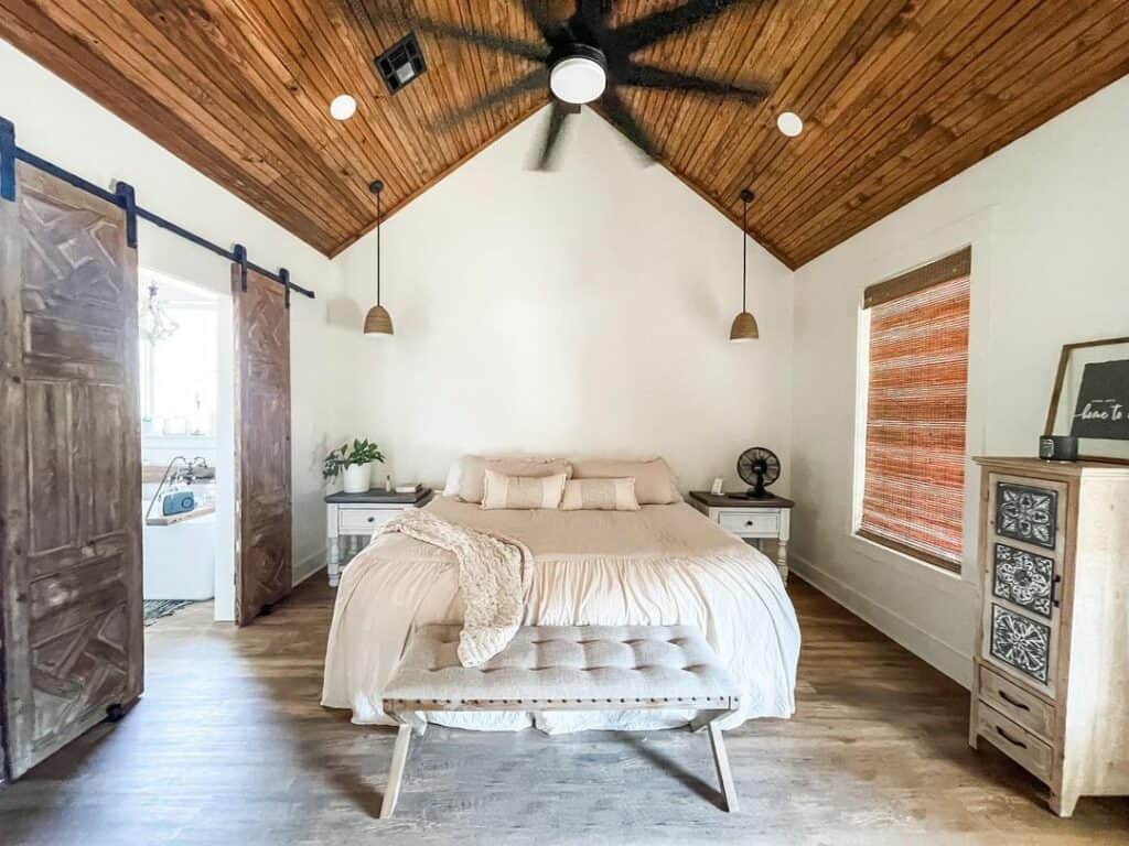 13 Beautiful Beadboard Ceiling Ideas for Your Home