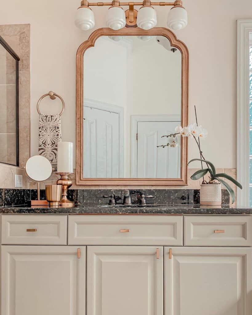 30 Bathroom Vanity Décor to Enhance Your Design Aesthetic